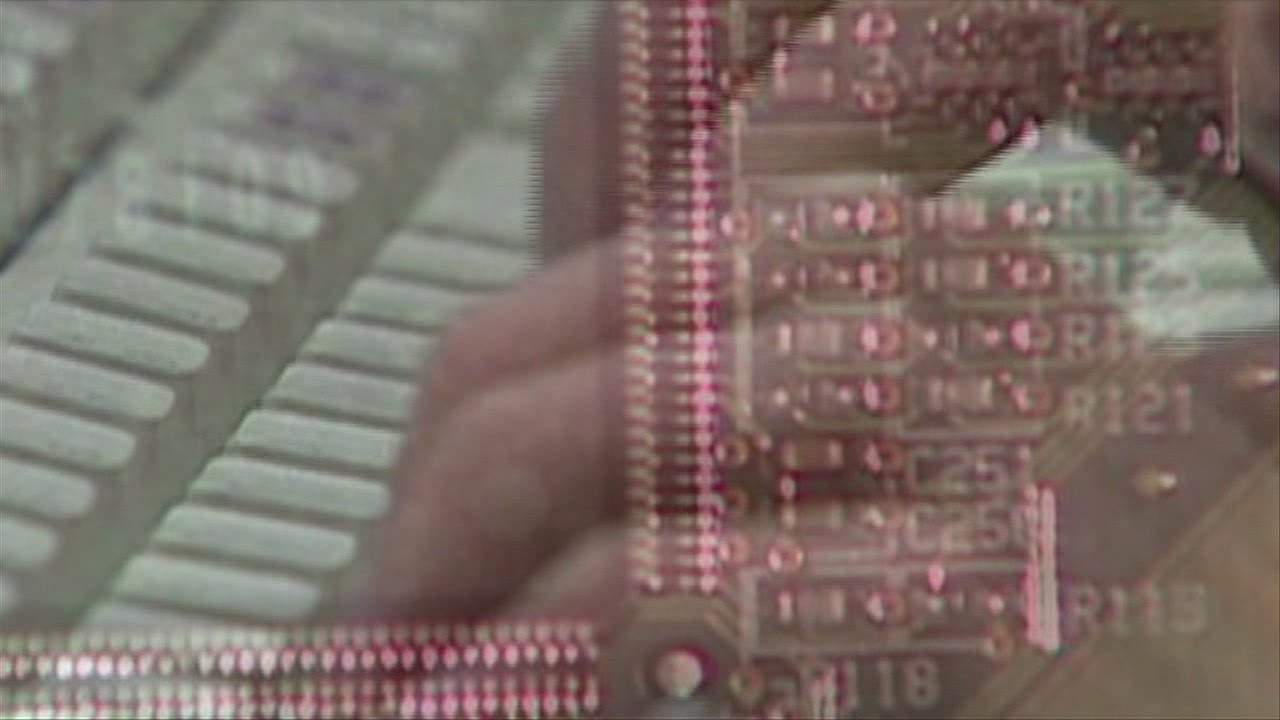 Watch how hackers get inside your computer - YouTube