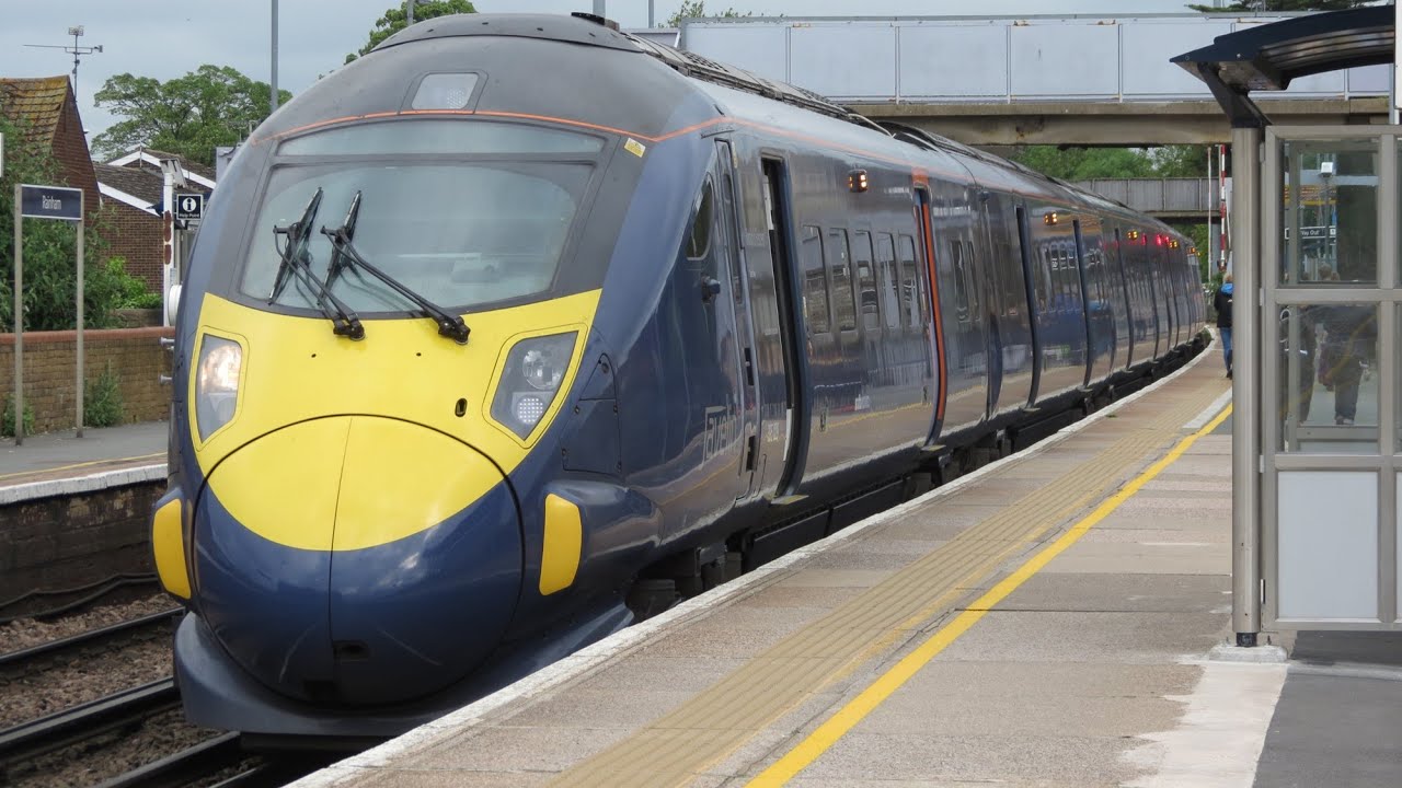 Class 395 leaving Rainham - YouTube