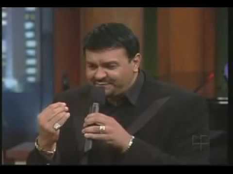 Omar Alonso con Don Francisco - YouTube