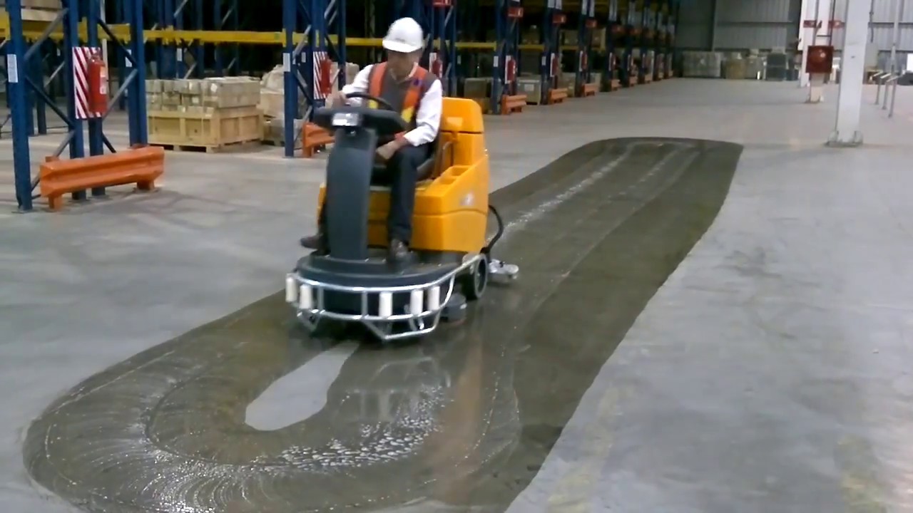 Taski Swingo 4000 binicili zemin temizleme makinası - YouTube