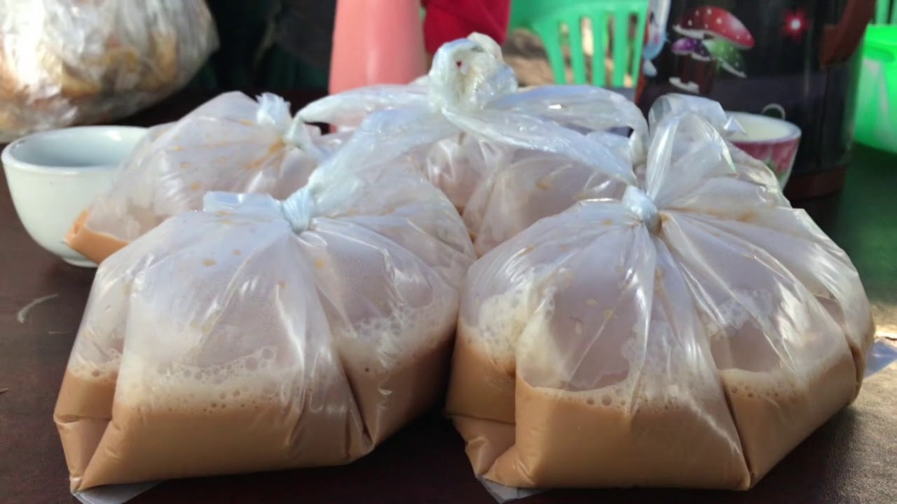 Delicious BREAKFAST in Myanmar - YouTube
