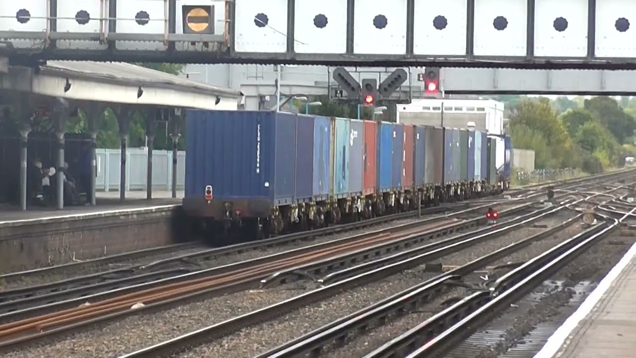 DB Cargo UK Class 66 no: 66150 @ Eastleigh {4O39} 04/10/2022. - YouTube