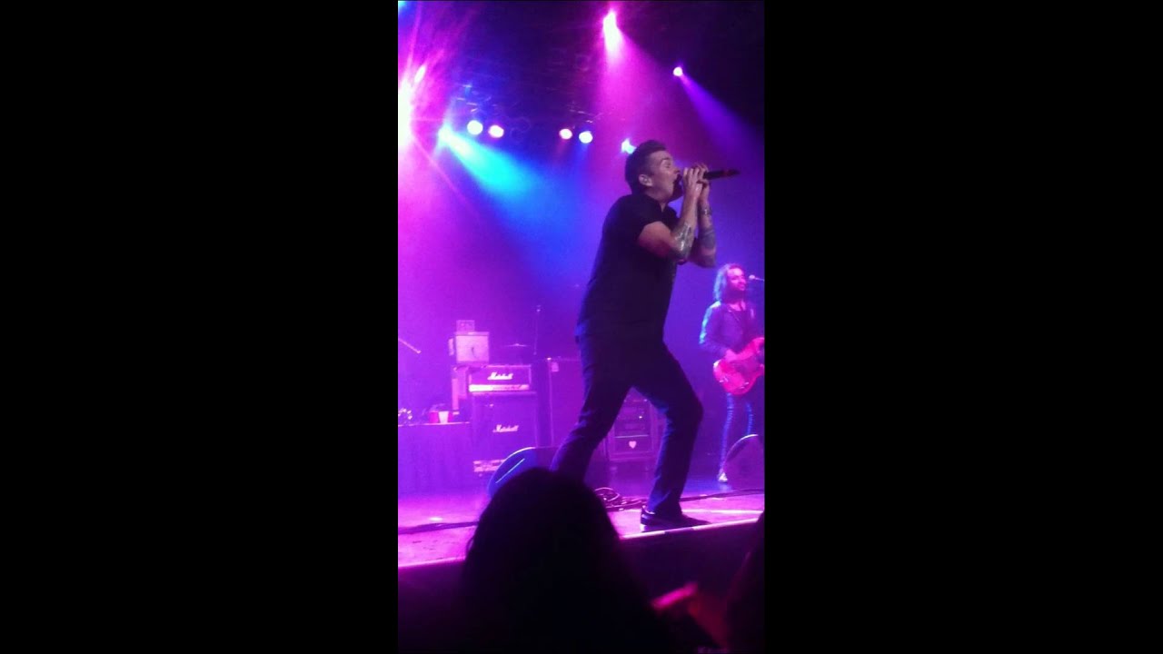 Sugar Ray "Fly" Live - YouTube