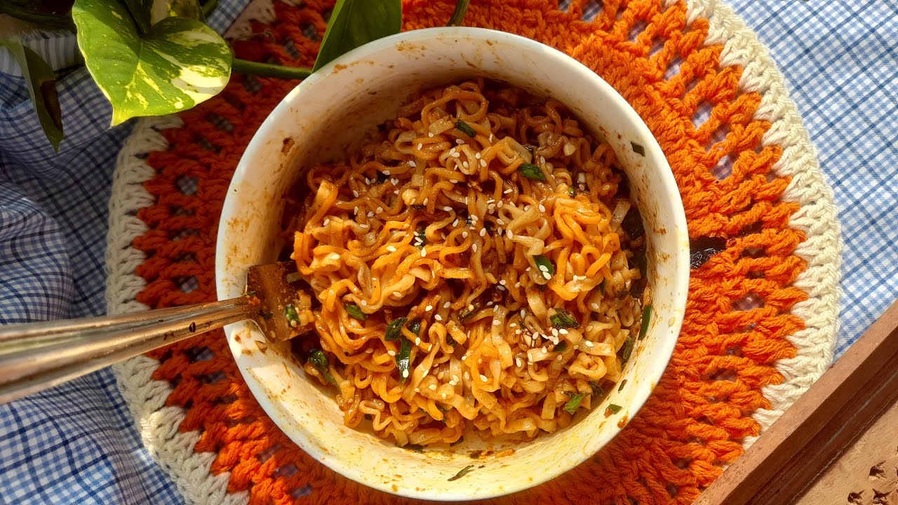 Sizzling Chilli Oil Ramen // Simple, Easy and Tasty // #chilli_oil # ...