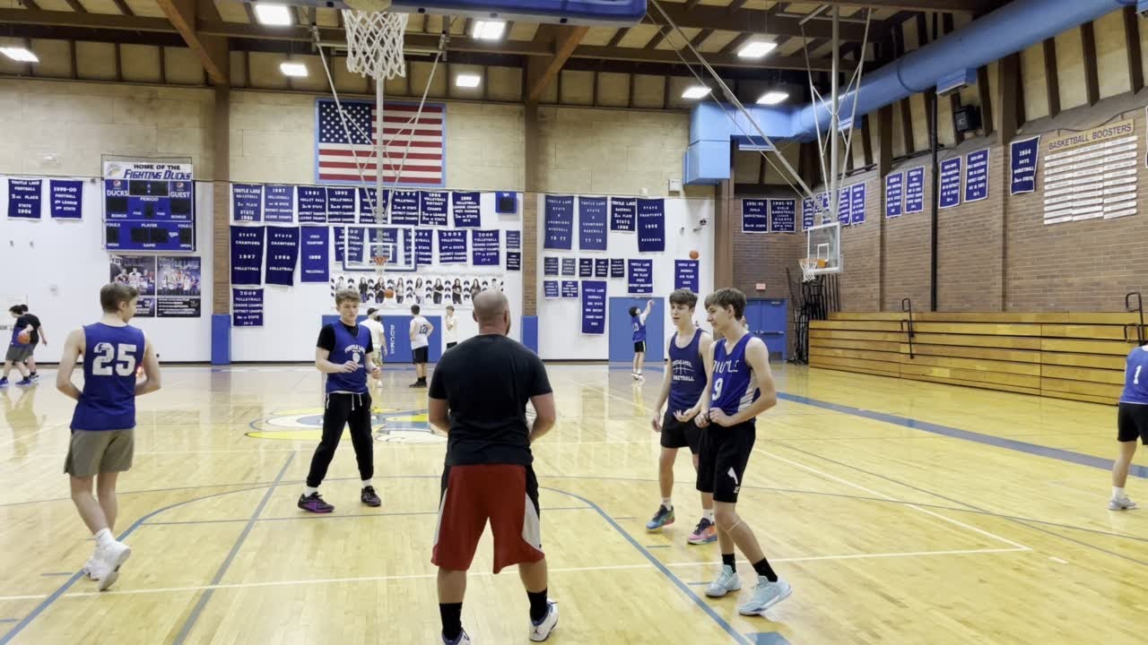 Toutle Lake's Caleb Webber hits a free throw during practice - YouTube