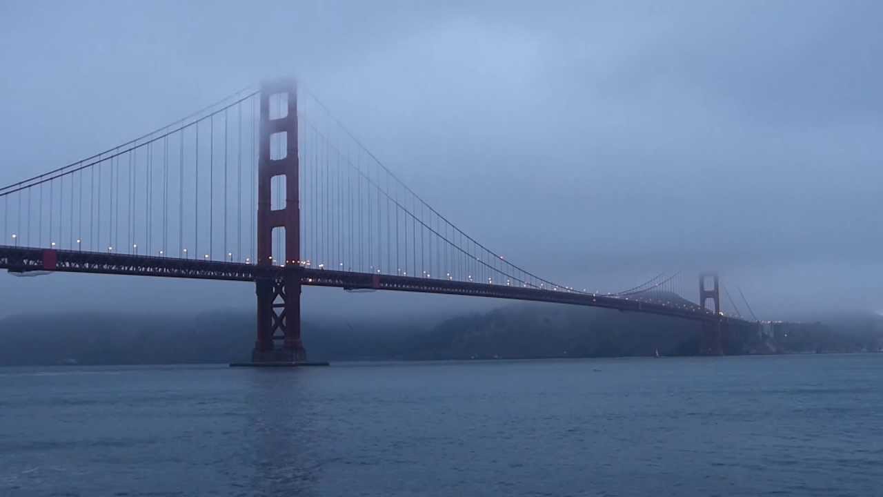 Time Lapse of Golden Gate Bridge "Sunrise" in Fog - YouTube