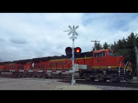 BNSF 6837 With Two Slugs East HNTWBRC (5-14-2020) - YouTube
