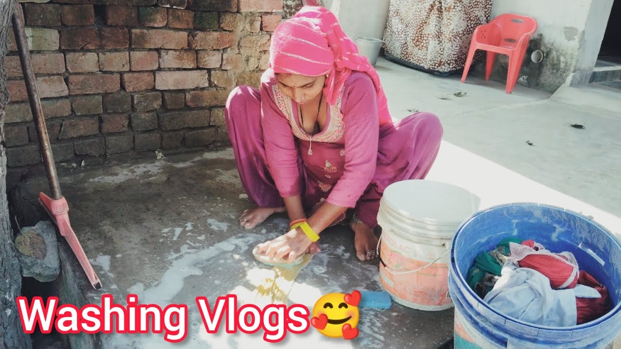 kapde Kaise Dhote Hain / how to wash clothes by hand - YouTube