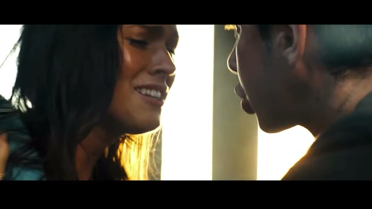 Transformers 1 Baricade chase/fight scene but I added police sfx - YouTube