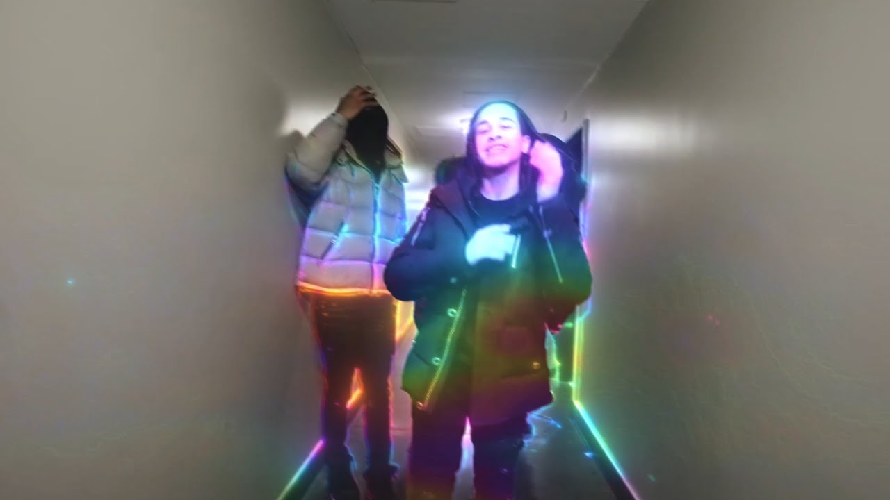 Tutorial: How To Make This *INSANE Rainbow Edge Scan Effect* In Adobe ...