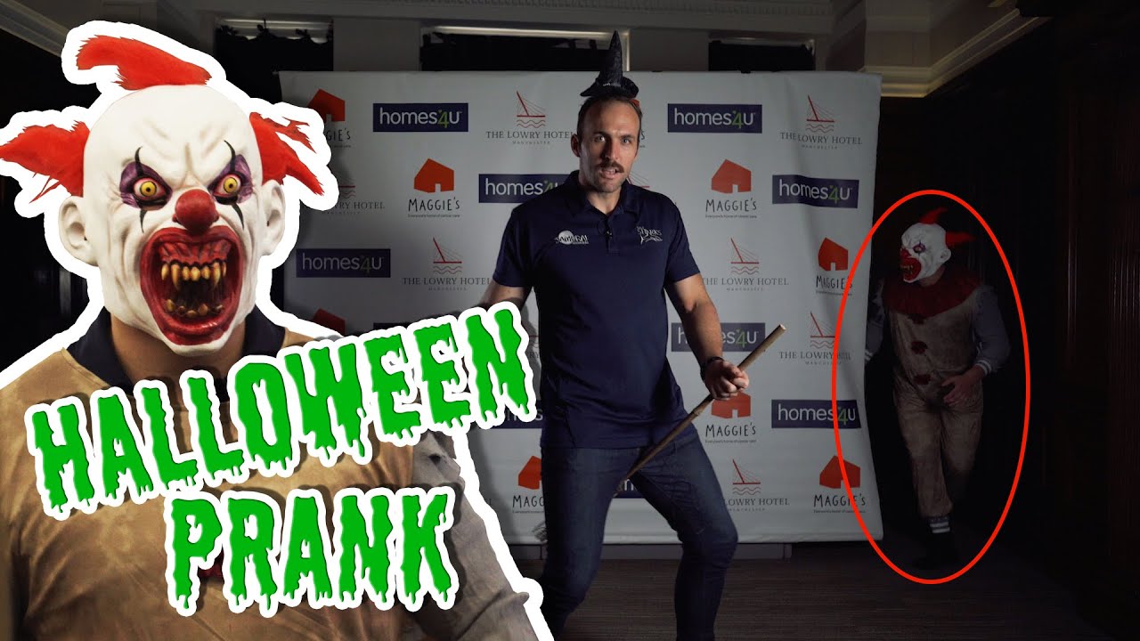 Killer Clown HALLOWEEN PRANK on Rugby Players from the Sale Sharks ...