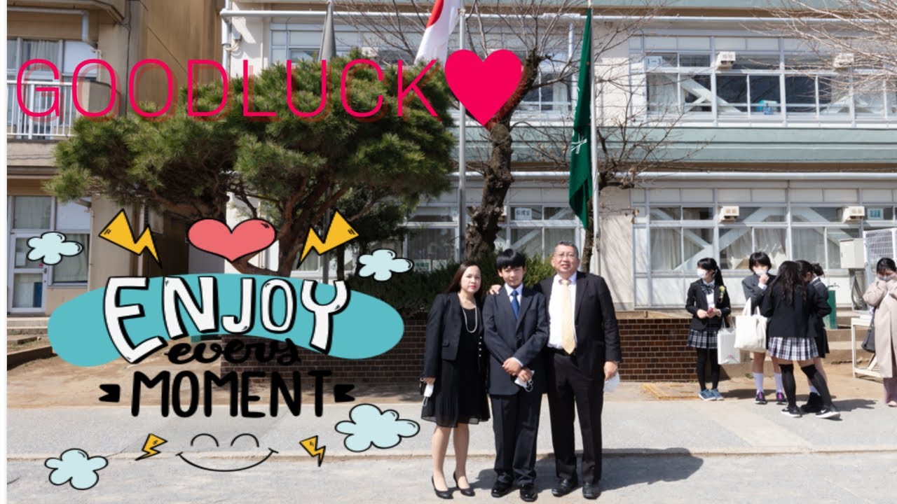 Elementary Graduation in Japan - YouTube