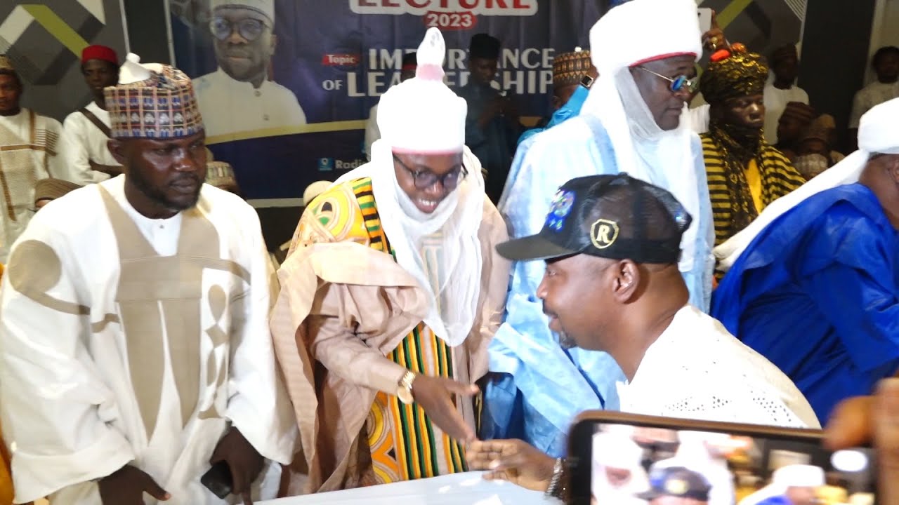 SEE HOW MC OLUOMO WAS HONOURED MOMENT HE STORM IN BABA OTE SOLATY 3RD ...