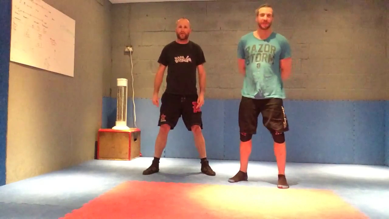 Knee bar against a standing opponent - YouTube
