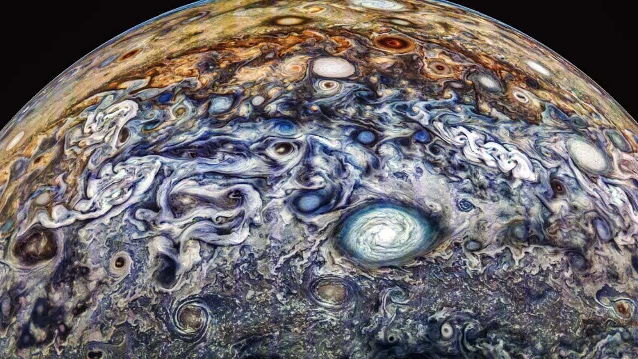 NASA's New Amazing Close Up Images Of Jupiter - YouTube