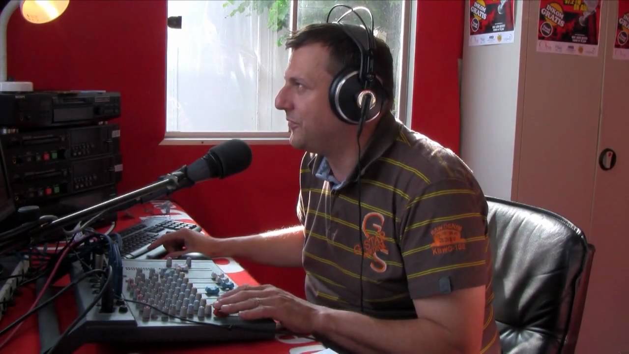 Radio VRB 97.2 Guy De Bakker - YouTube