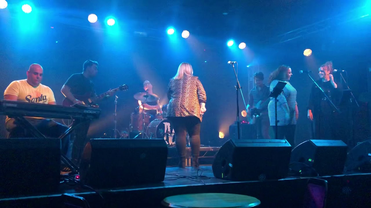 Keep me running (original) - Amba Tremain - YouTube