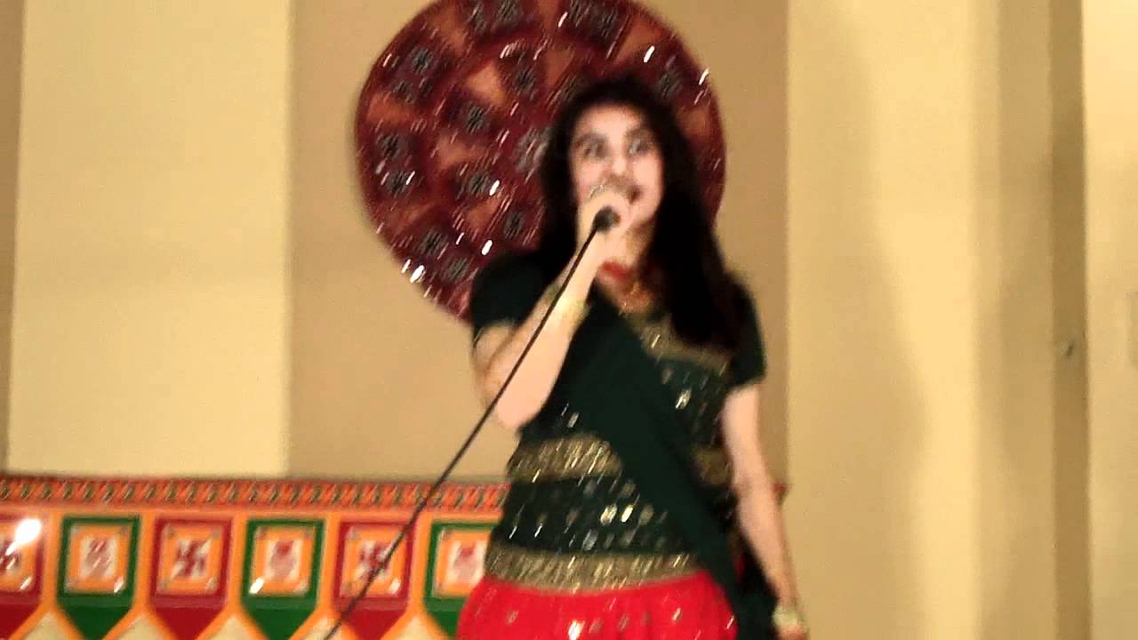 Diwali 2011 - Isha singing - YouTube