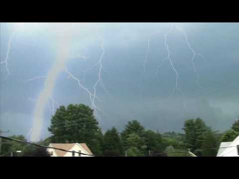 MASSIVE Single Lightning Bolt!! - YouTube