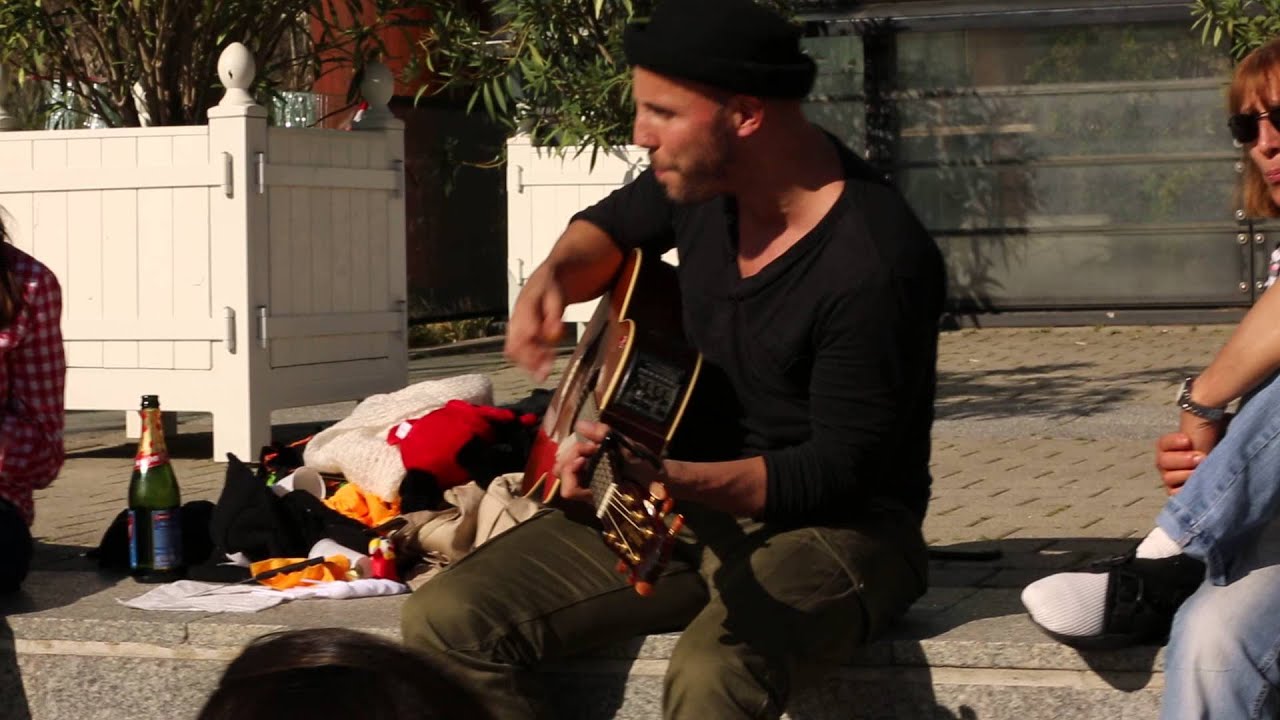 David Ban interprète un petit bout de Nous ne Sommes - YouTube