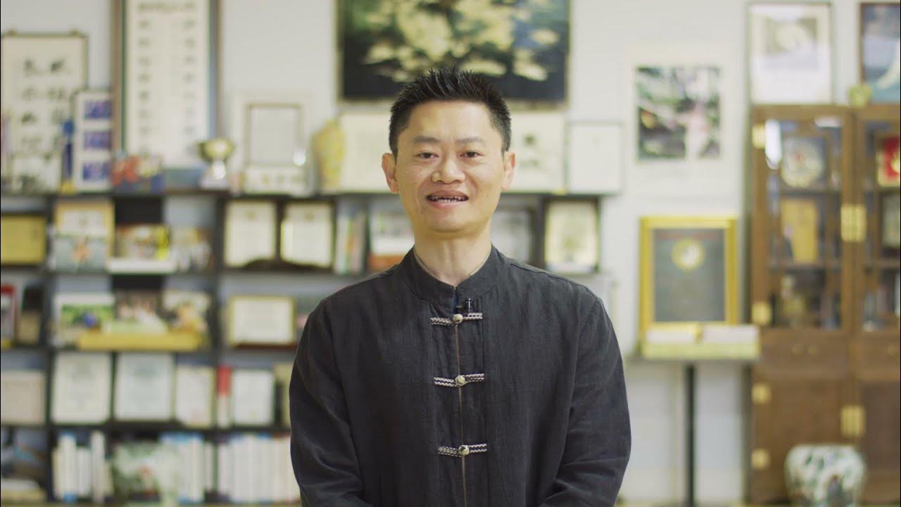 Wu Tai Chi Excerpt Preview/ Master Chenhan Yang & Liang Shou-Yu (YMAA DVD preview) - YouTube