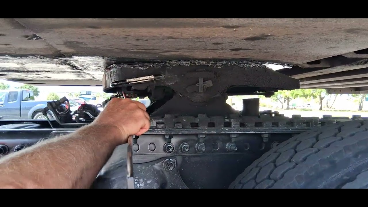 Fifth Wheel Pre-Trip Inspection for CDL Test | Step-by-Step Guide for ...