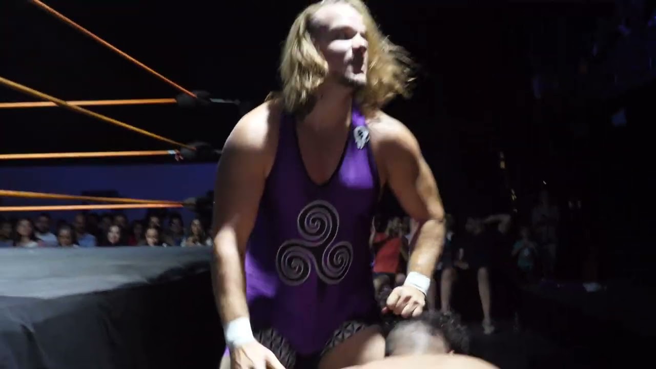 WrestleFest DXB - Equal Measures: Johnny Evers VS Alireza - YouTube