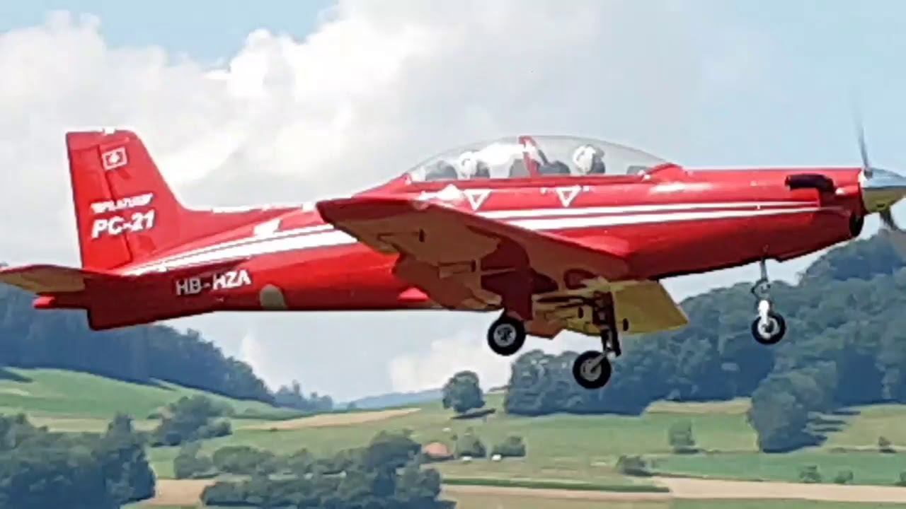 ESM Pilatus PC-21 Jet-Trainer - YouTube