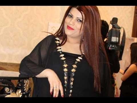 Bahar Lətifqızı kimsəsiz uşaqların qarşısında