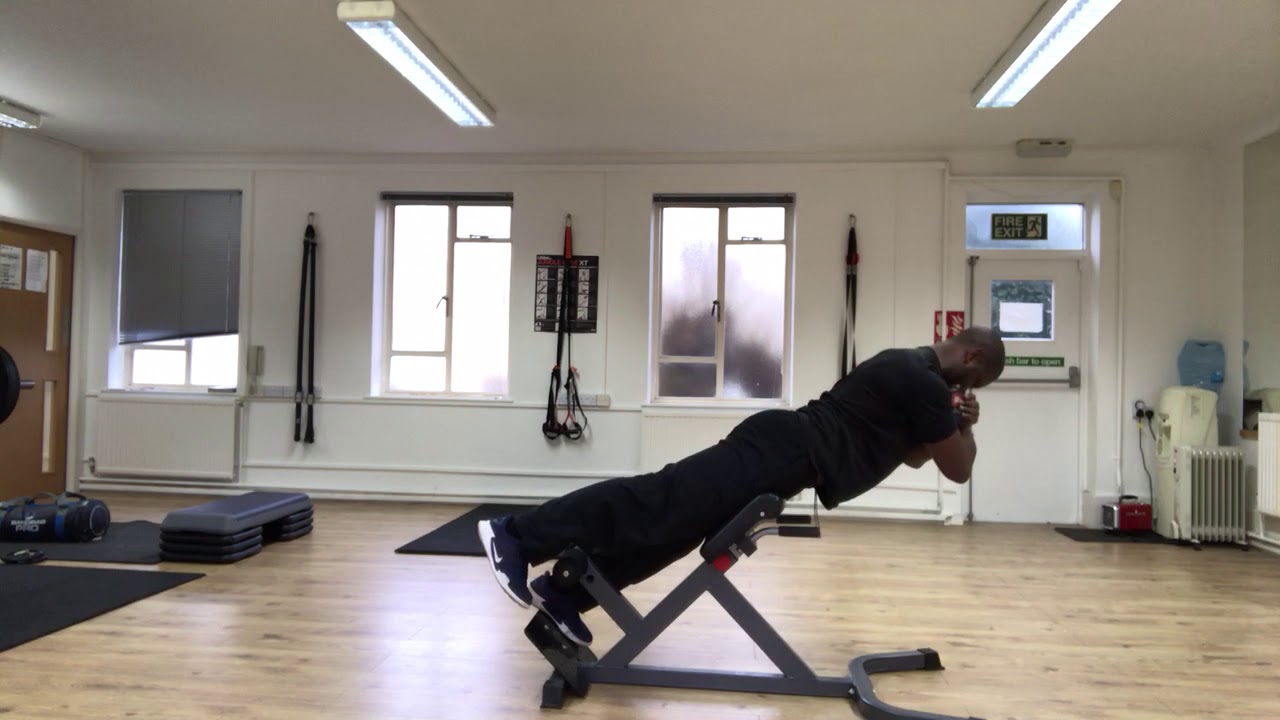 Dumbbell Single Leg Back Extension - YouTube