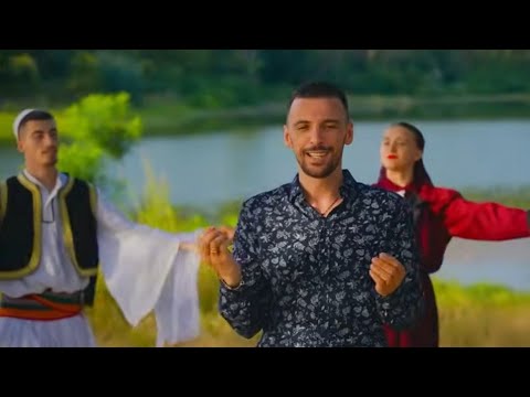 Aldo Hoxha-Djalin ce zuri Rakia (Kolazh) - YouTube