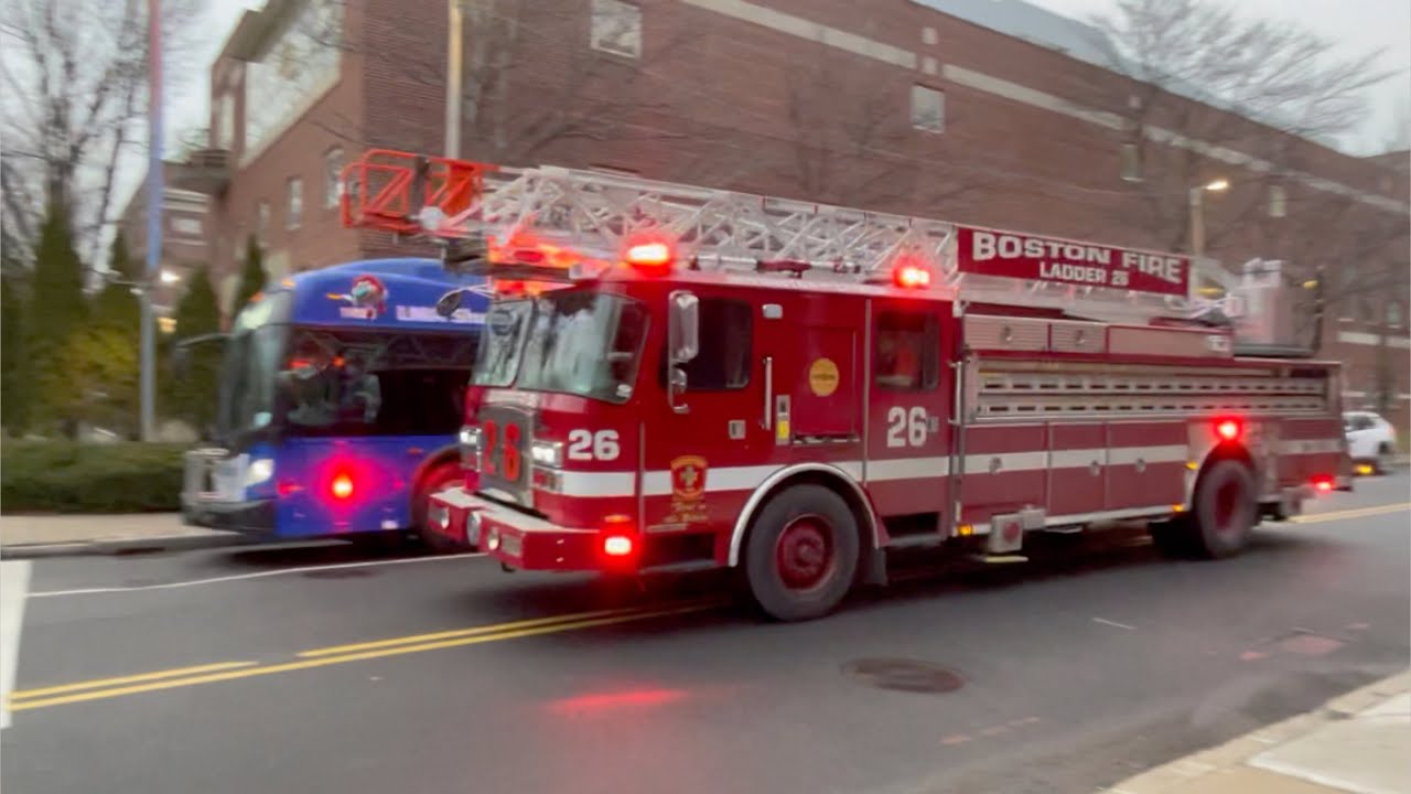 Boston Ladder 26 responding to MVA with injuries reported - YouTube