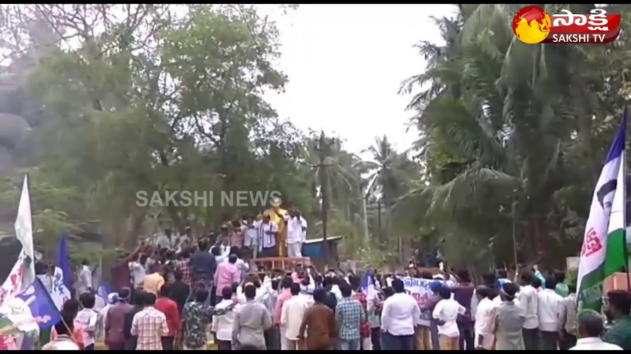 Amalapuram YSRCP MLA candidate Viswarup Pinipe Election campaign - YouTube