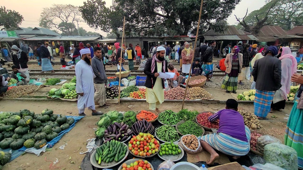 Village market | Hat bazar | Gazipur Bangladesh | চিরচেনা গ্রামীণ হাটের দৃশ্য। - YouTube