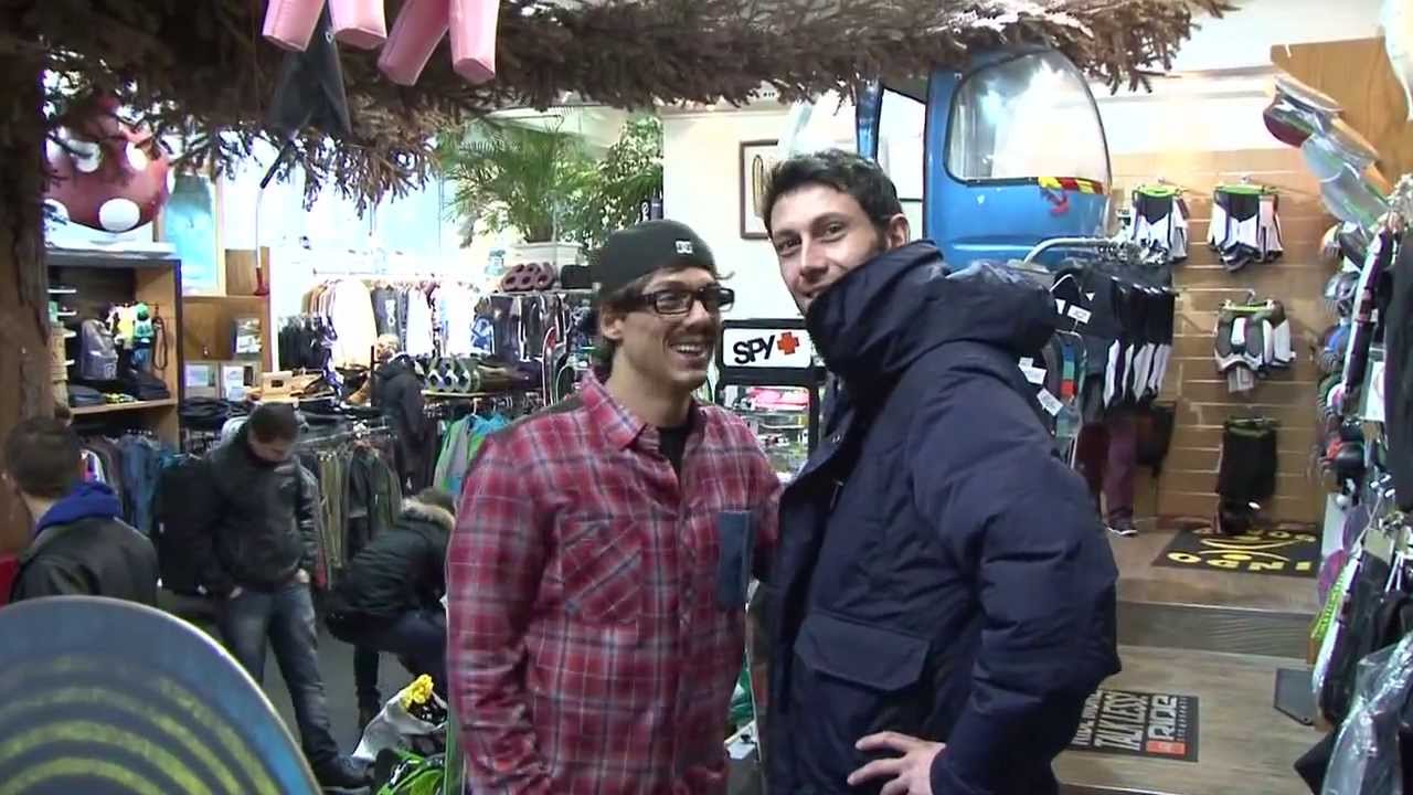 Taig Khris vendeur chez Hawaii surf ? - YouTube
