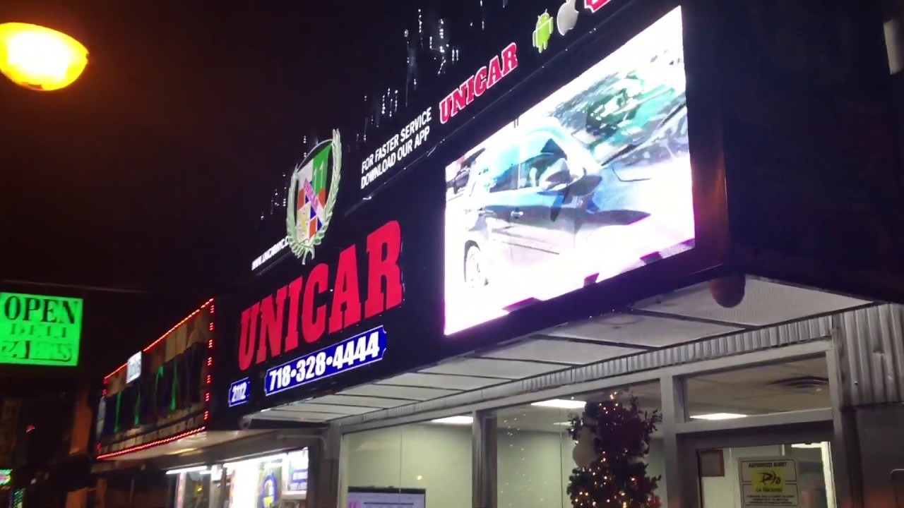 Bodega Lights..Carlos DeliGrocery New York City 2018 Christmas lit ...