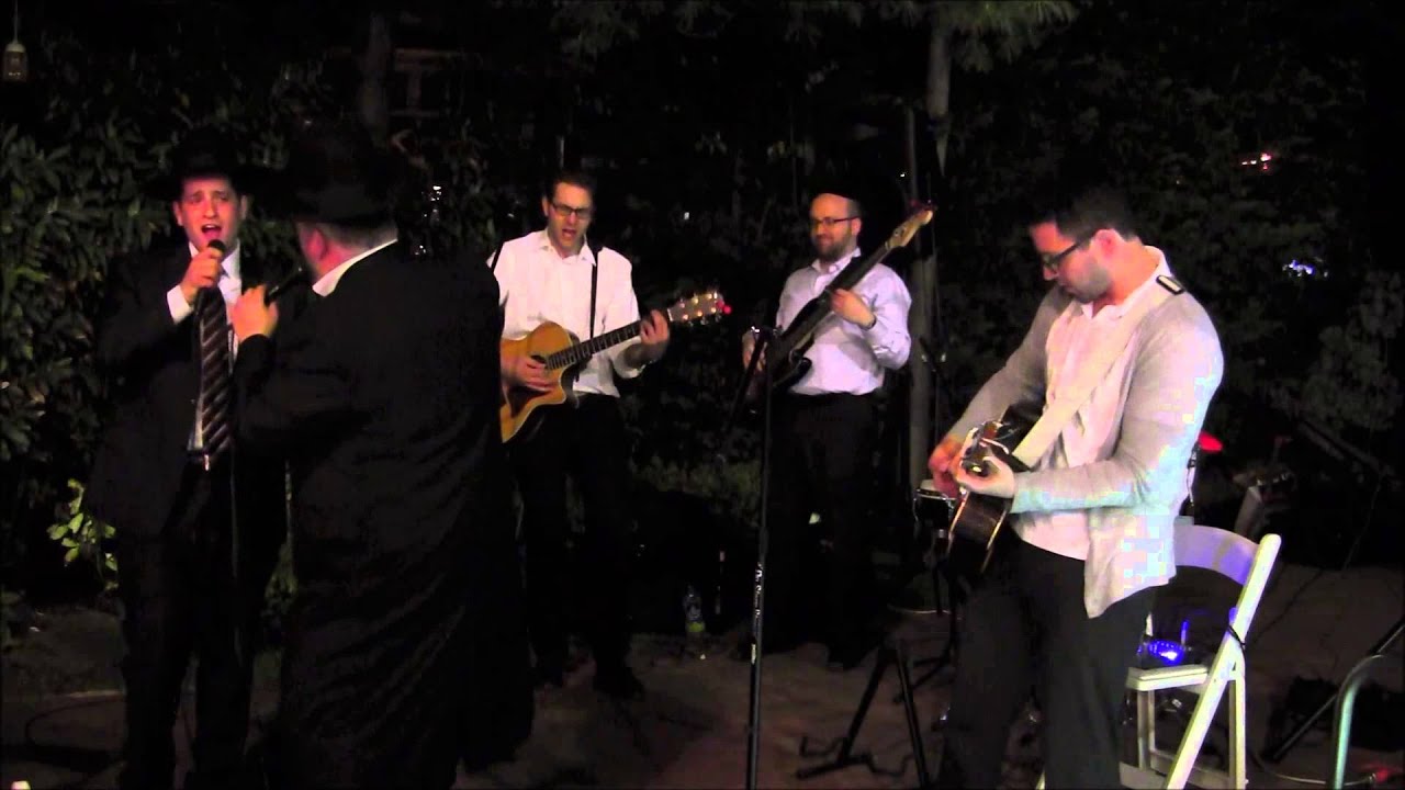 Chazon Helfgot Sings Mimkomcha with the Choson at a Sheva Brachos in ...