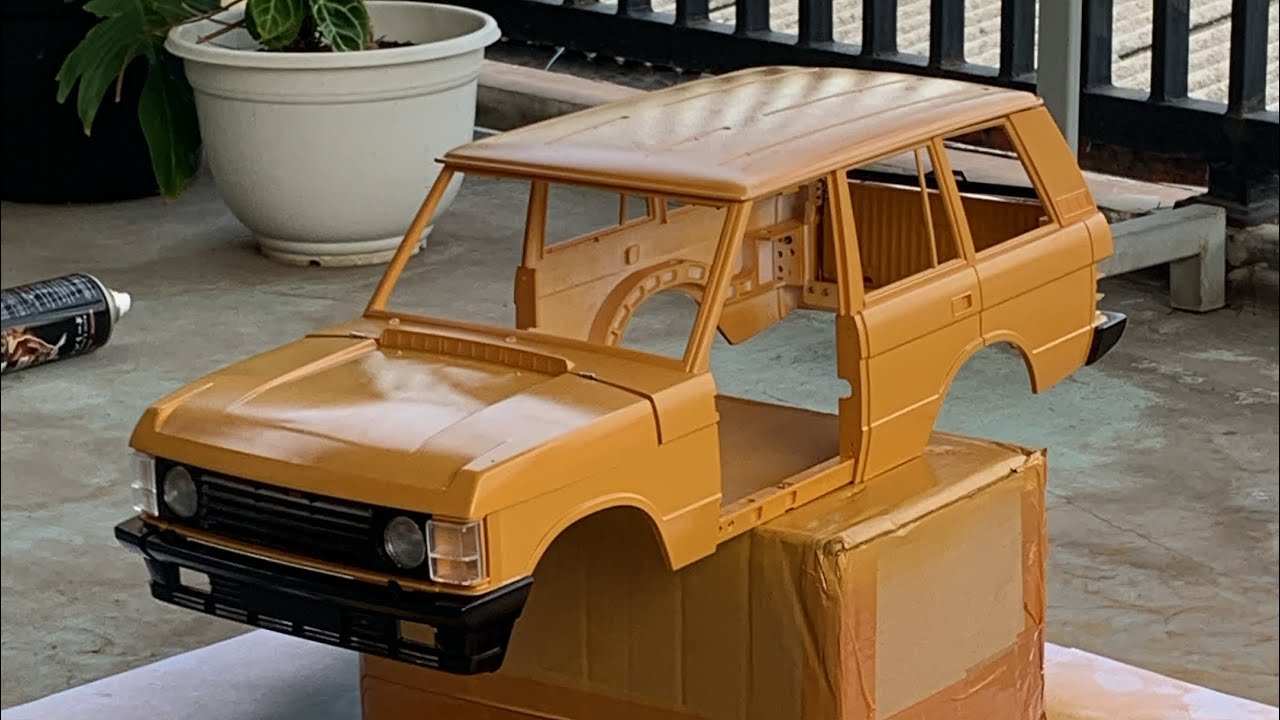 Cat Hard Body RC Range Rover Classic Camel Trophy - YouTube