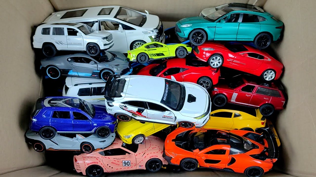 BOX FULL OF Model Cars /Honda Civic, Bugatti Divo, McLaren 650s, Audi ...