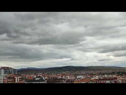 28 Nisan 2023 Kırıkkale. Normale göre serin ve kapalı hava, Mart havası gibi ☺️