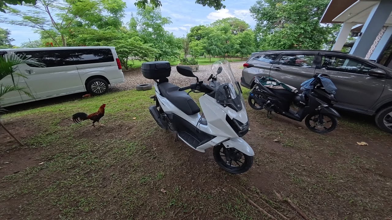 Custom Topbox Bracket | Kymco Skytown 150 - YouTube