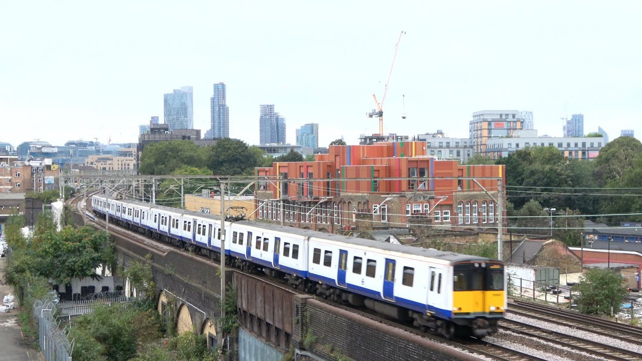 EMU Class 315 TFL train scenes - YouTube