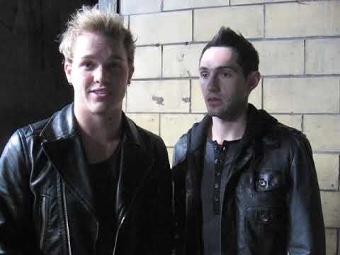 V-Factory "LOVE STRUCK" Behind-the-Scenes! - YouTube