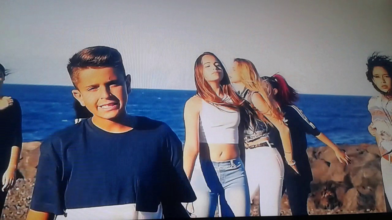 alexi & Nau - YouTube