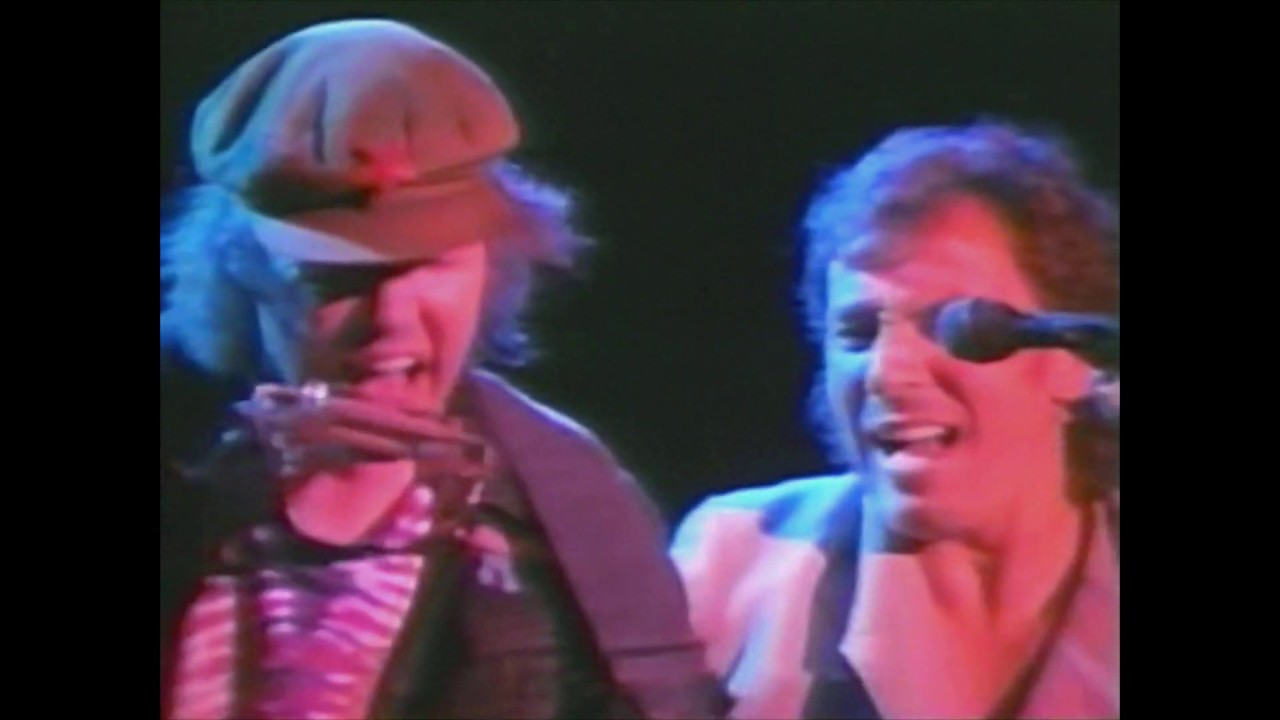 Neil Young & Bruce Springsteen 1989 - YouTube