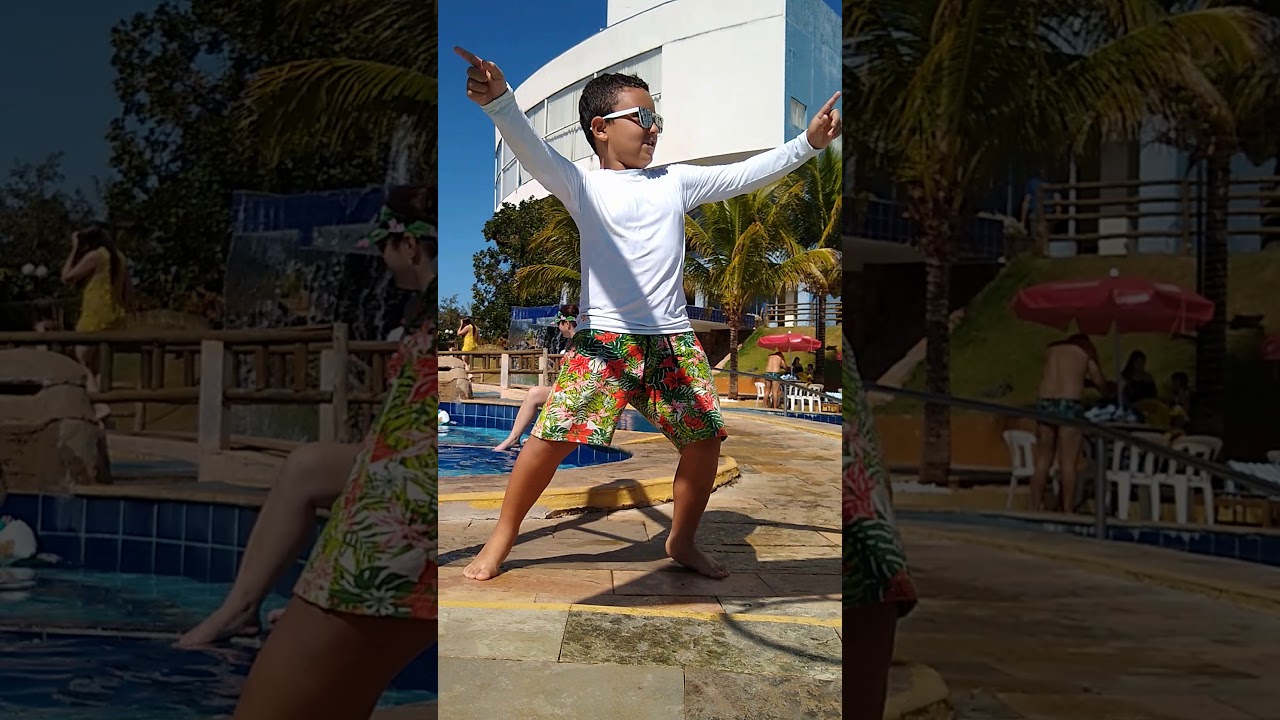 Dançando Na Piscina Youtube