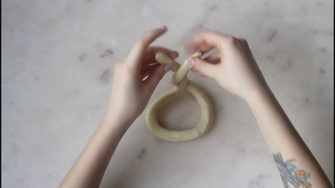 How to Shape a Classic Pretzel - YouTube