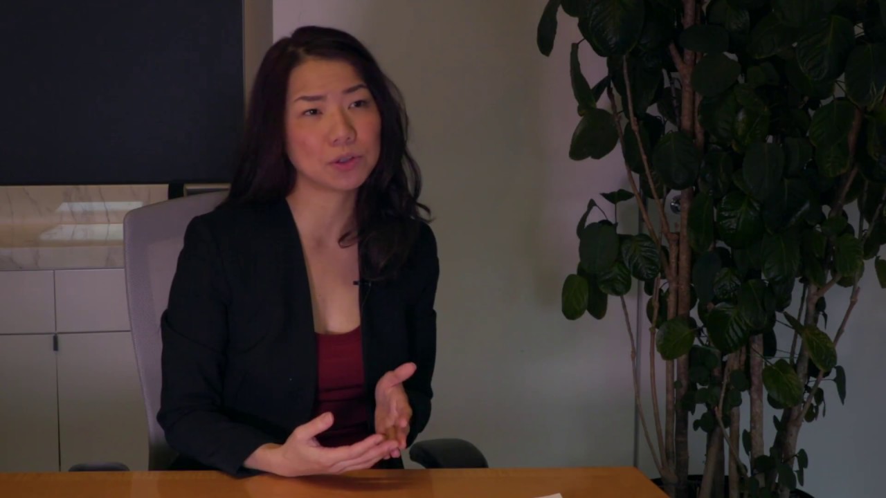 UNH Advantage: Mei Ling Chen JD'14 - YouTube