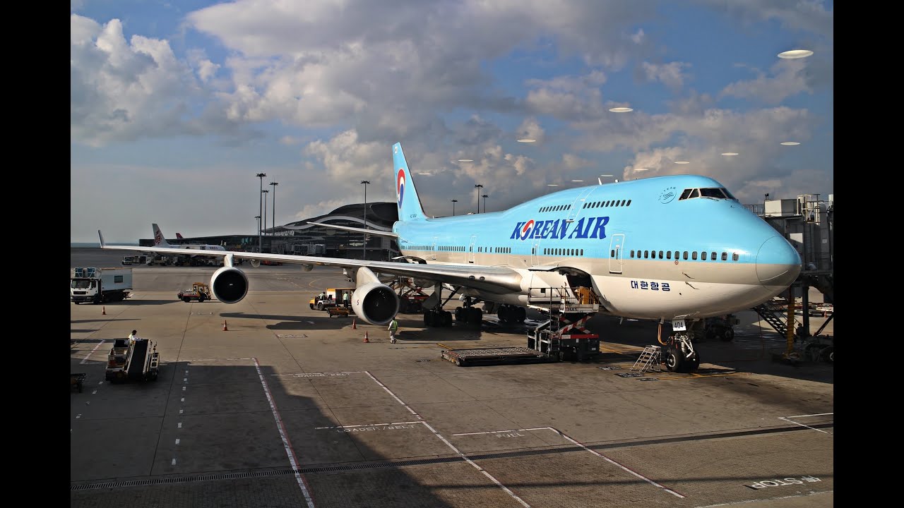 Korean Air Flight 601 Boeing 747-4B5 HL7404 Landing - YouTube