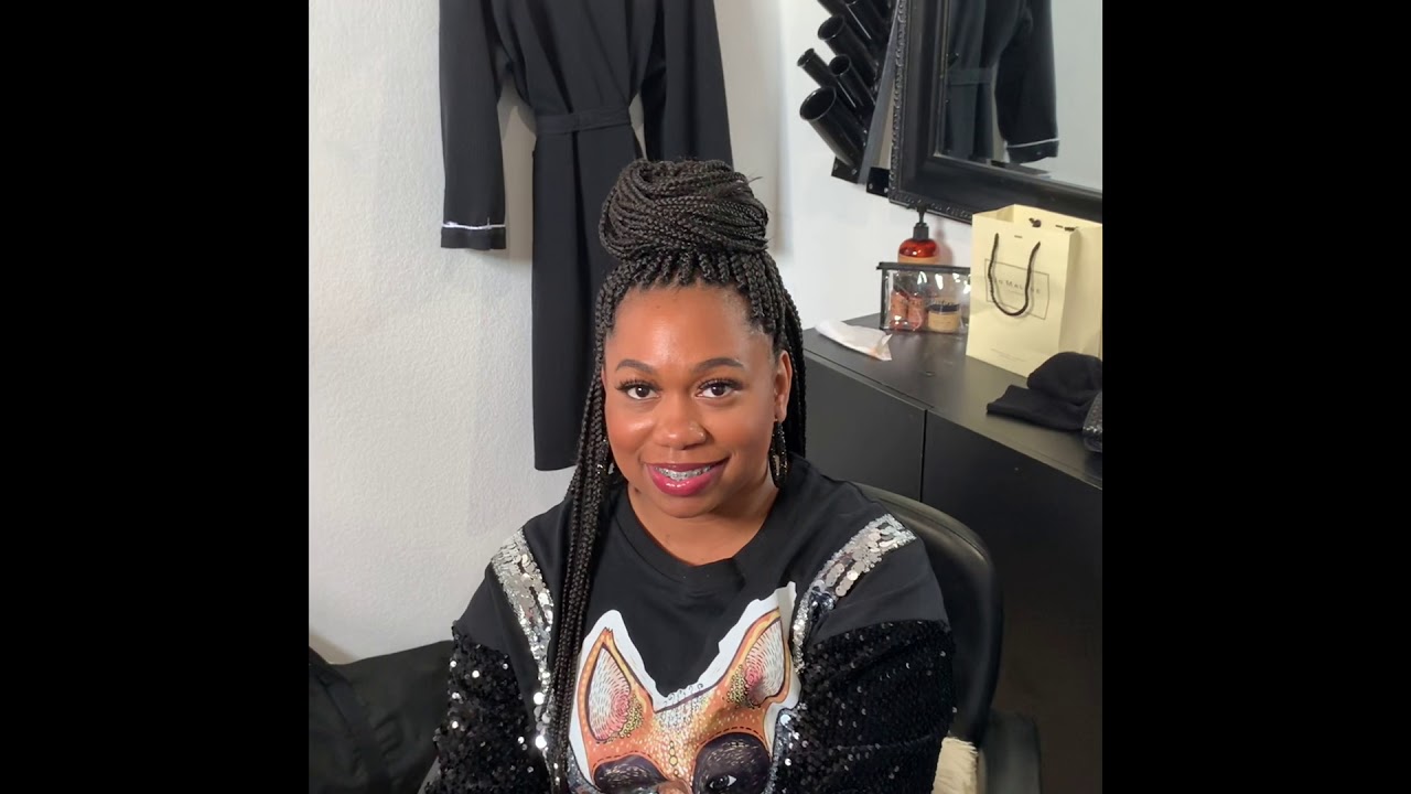 Riska Crowder-Celebrity Makeup Artist and Creator of “Two Scoops of Beauty” Master Makeup Class ...